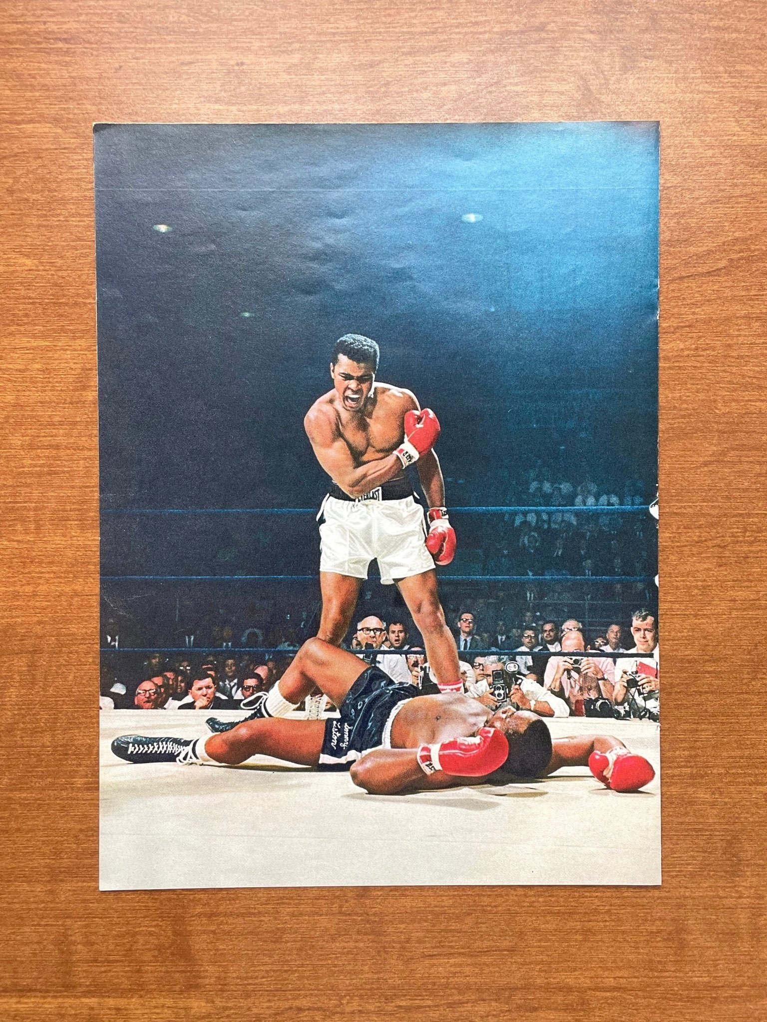 1965 Muhammad Ali "knocks out" Sonny Liston Original Magazine Page ...